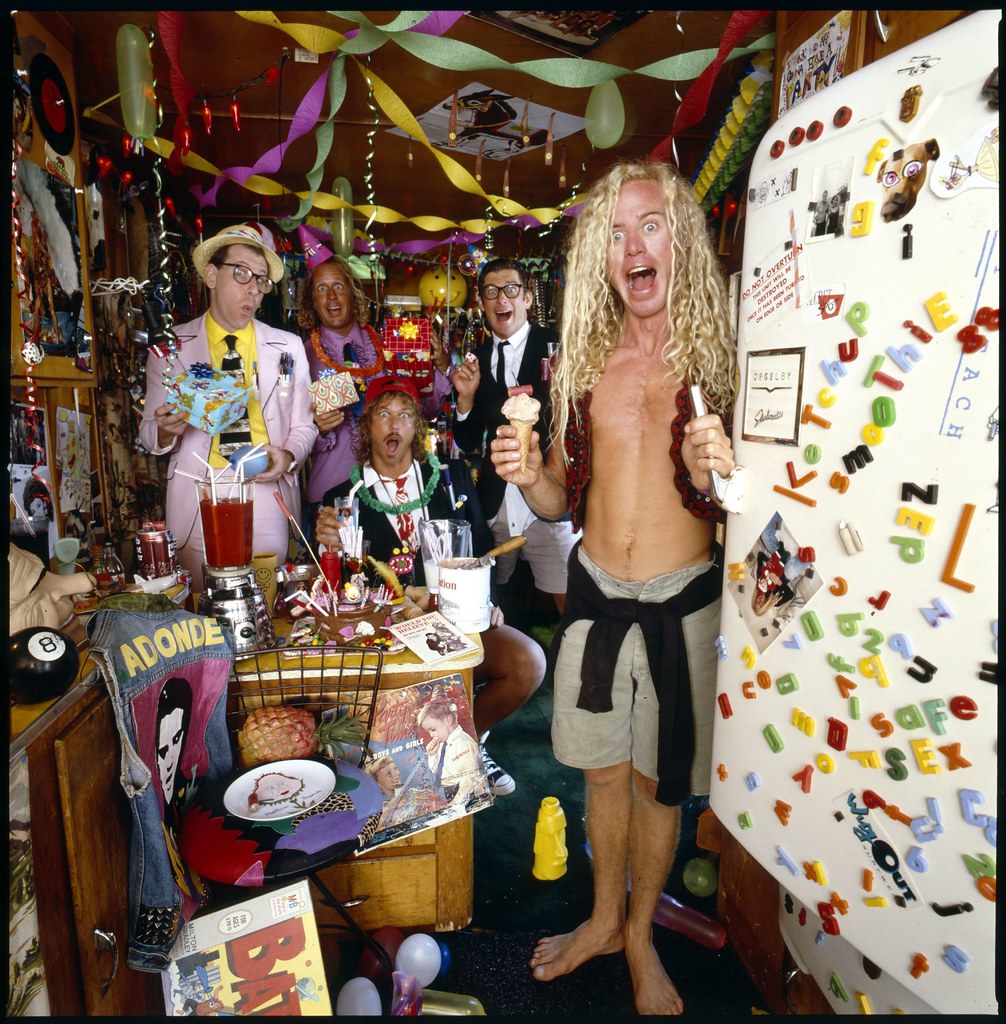 THE IMPACT OF SURF PUNKS: MERGING MUSIC AND SURF CULTURE